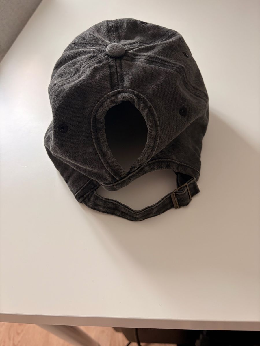 Vintage-Style Black / Grey Denim Cap (Gebraucht) in Zürich für CHF 3 ...