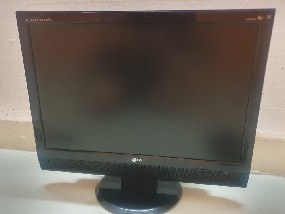 LG Flatron Monitor 22’’Fernbedienung TV Homeoffice Game HD🎮 (Gebraucht ...