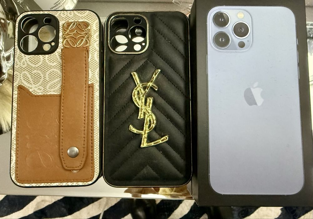 iPhone 13 Pro Max/256 GB mit Design Handyhüllen (Usato) a Niederhasli ...