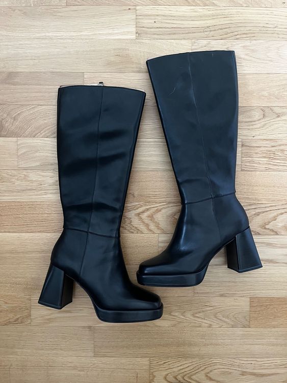 Bottes hautes noires à plateforme (Neuf avec emballage d'origine) à La ...
