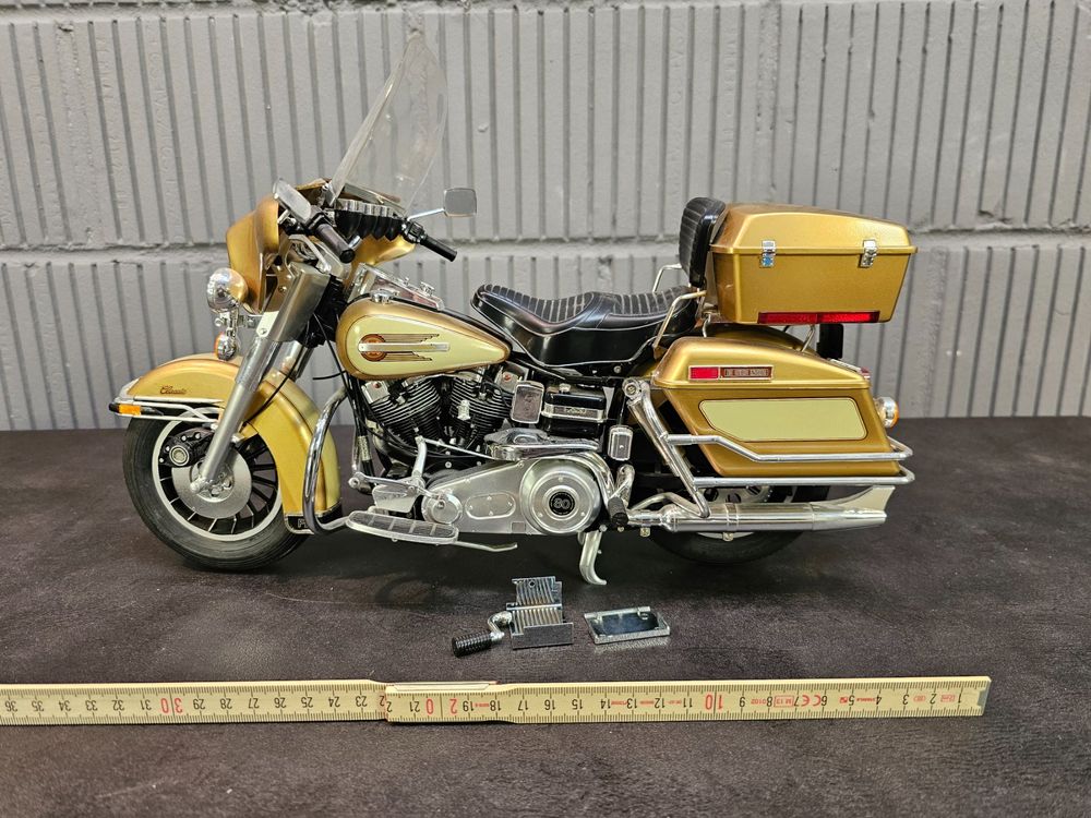 Motorrad Model Harley Davidson FLH 1974 zum Fertigmachen (Gebraucht) in ...