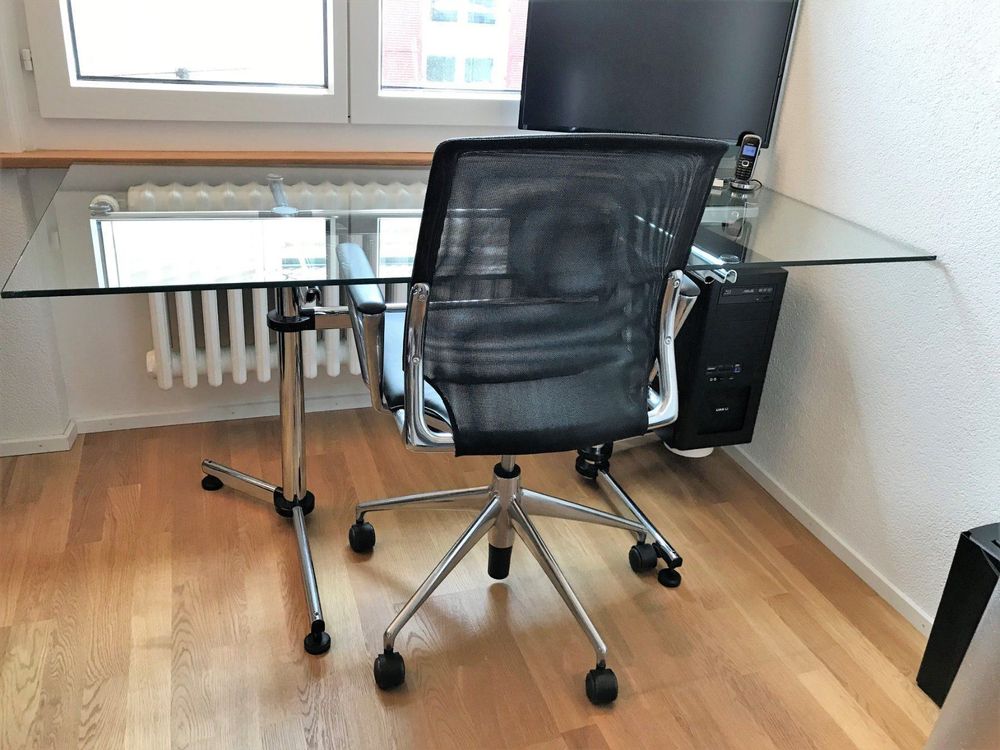 USM Kitos Glas Tisch 100x160, CPU-Halter (Gebraucht) in Bern für CHF 299 – nur Abholung auf ...