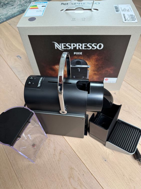 Nespresso PIXIE Kaffeemaschine C62 (Gebraucht) in Siebnen für CHF 39 ...