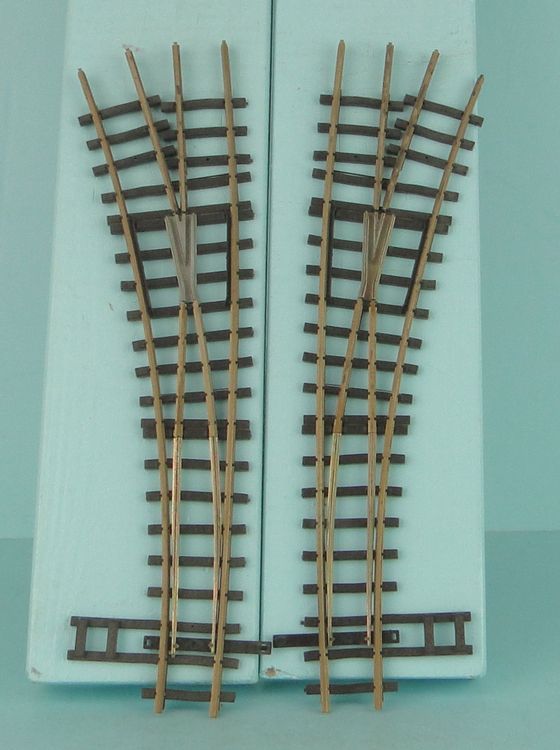 BEMO H0m 4210 und 4211 abgeänderte Manuelle Weichen (Gebraucht) in Bülach für CHF 23 – mit ...