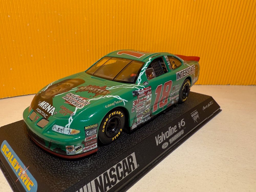 PONTIAC NASCAR «TEAM INTERSTAE No.18» Scalextric 1:32 (Neu (gemäss ...