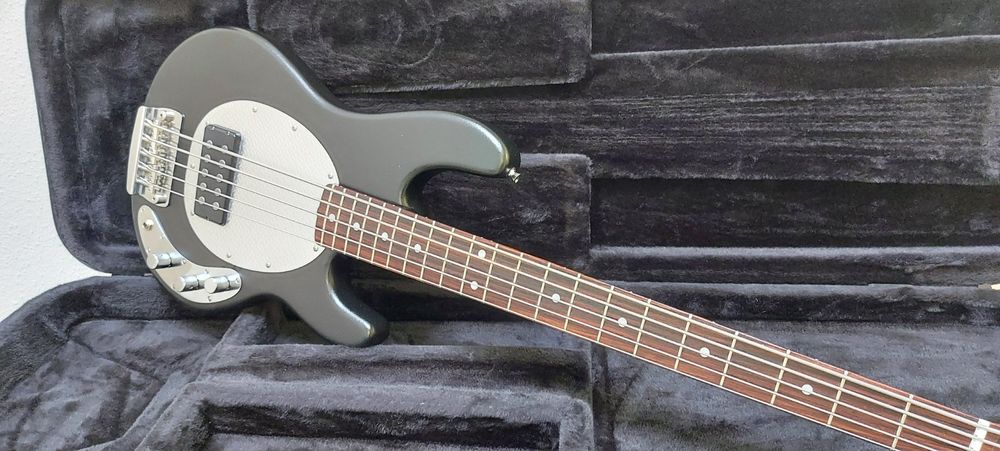E-Bass Music Man SUB 5-strings USA 2006 inkl.koffer (Gebraucht) in ...