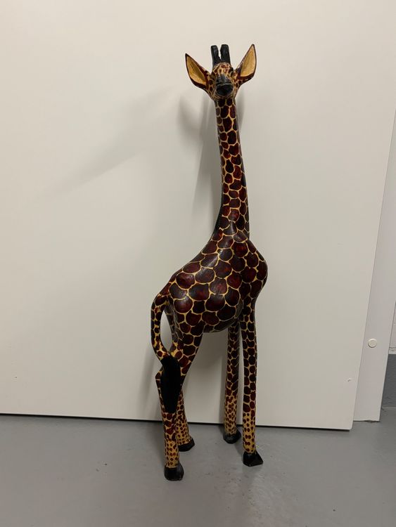 Handbemalte grosse Giraffe aus Holz (Afrika) (Gebraucht) in Esslingen für CHF 105 – mit ...