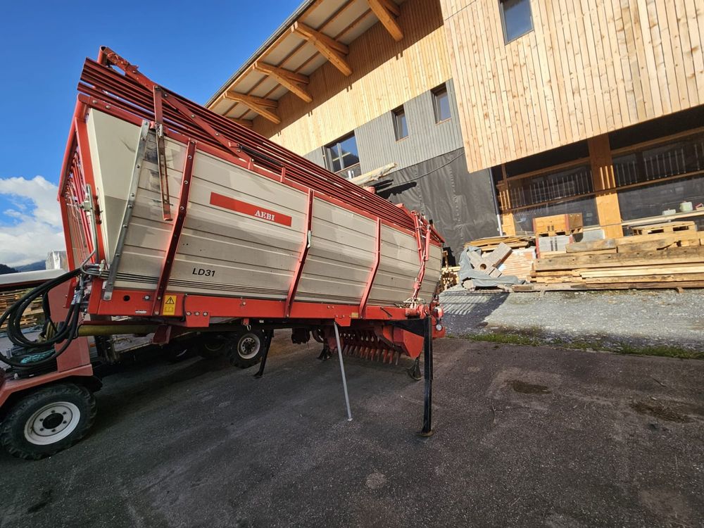 Ladegerät Aebi LD31 (Gebraucht) in Pragg-Jenaz für CHF 3000 – nur Abholung auf Ricardo kaufen