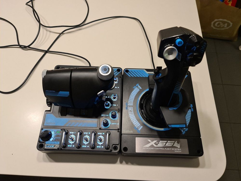 X56 RHINO H.O.T.A.S. | Kaufen auf Ricardo