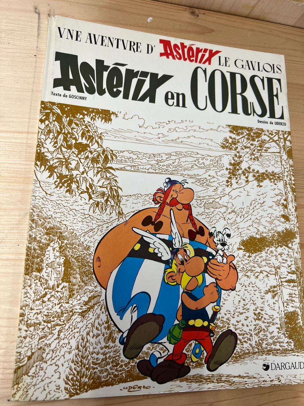 4 albums d'astérix années 1980 (D'occasion) à Leysin pour CHF 30 – avec ...