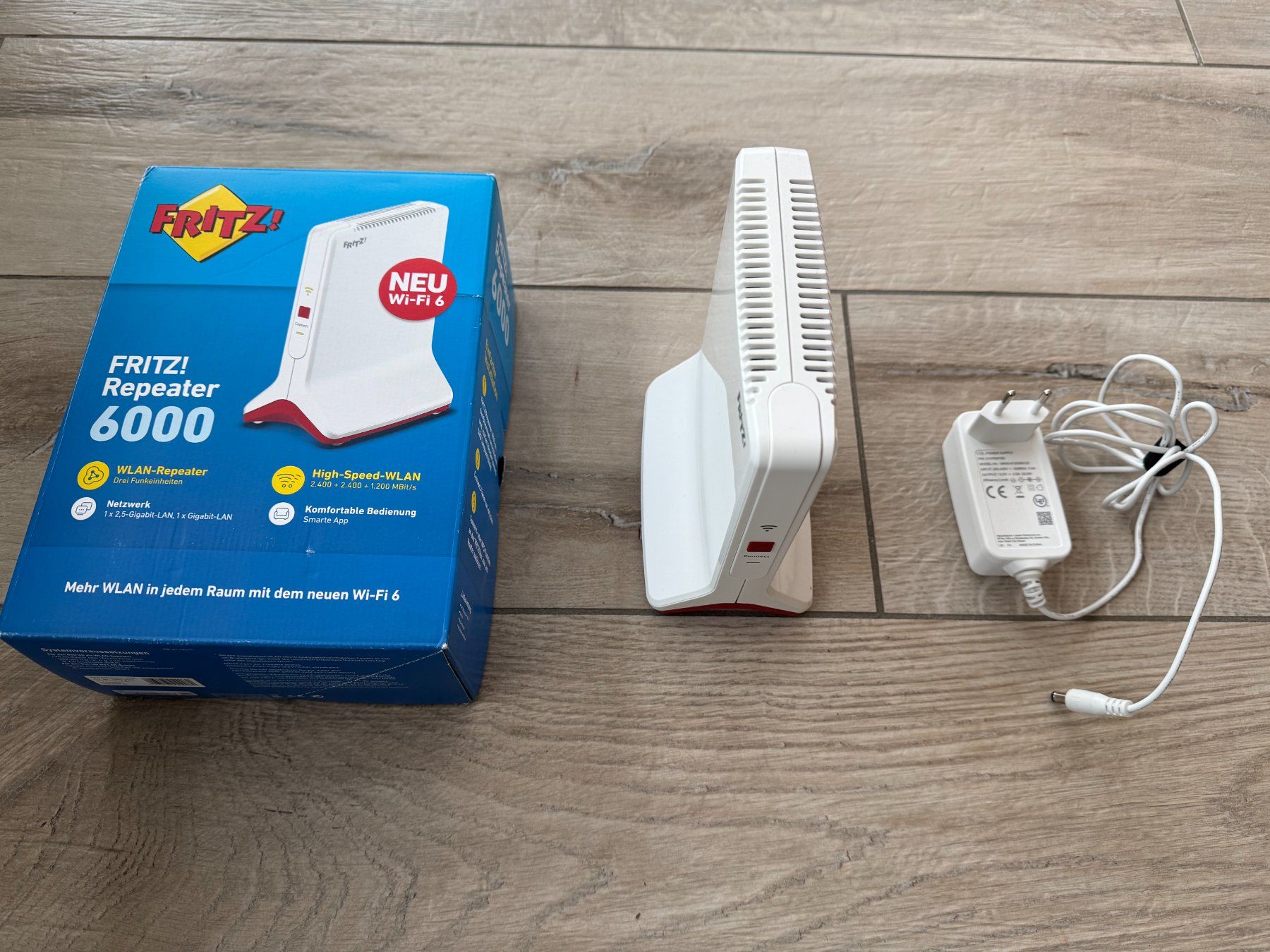 AVM FRITZ!Repeater 6000 + OVP WIFI WLAN + Wandhalterung (Gebraucht) in ...