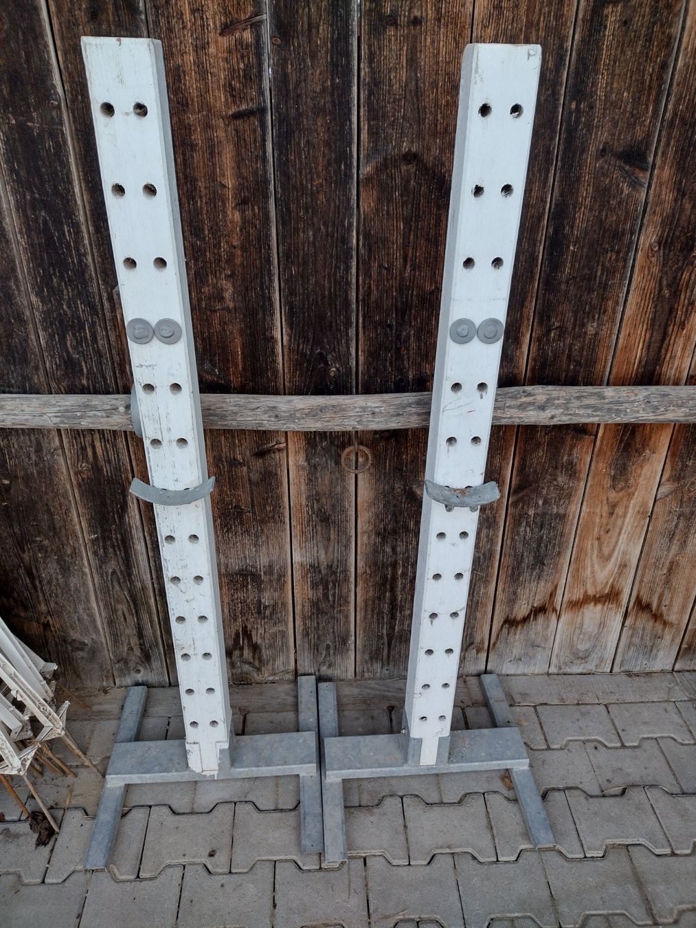 Steilsprung für Pferde Komplett 160 cm hoch mit 4 Stangen. (Gebraucht ...