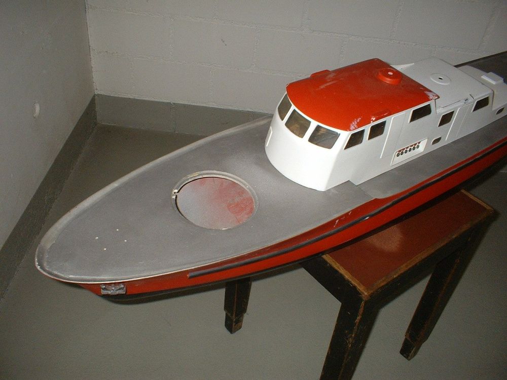 Feuerlöschboot Robbe Düsseldorf für Bastler zur Abholung (Gebraucht) in Brüttisellen für CHF 35 ...