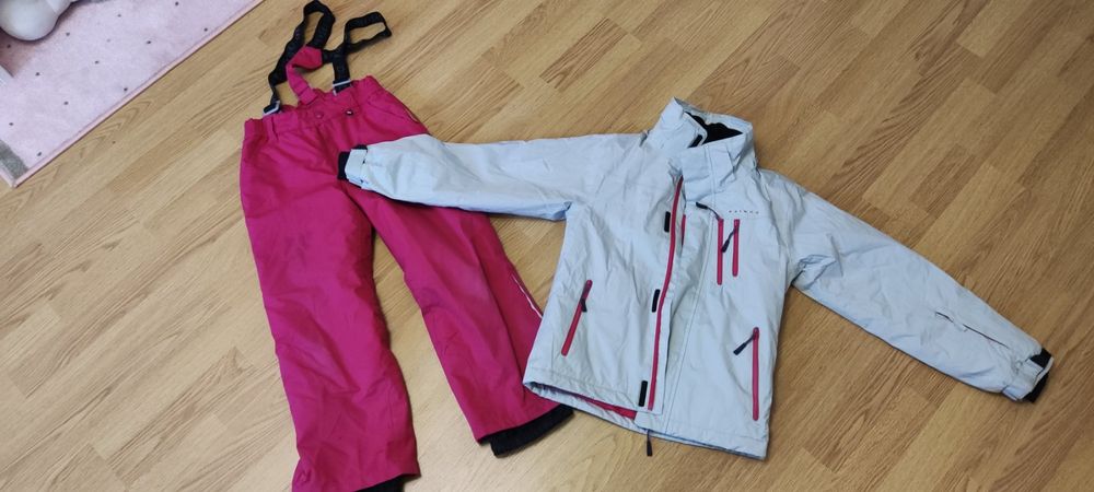 Ski Jacke und Skihose 128 Grösse (Gebraucht) in Kriens für CHF 25 – mit ...
