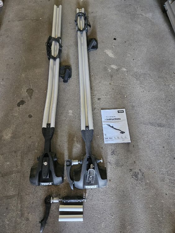 2Stk Thule Fahrradträger 561 inkl. Steckachsenhalter (Gebraucht) in ...