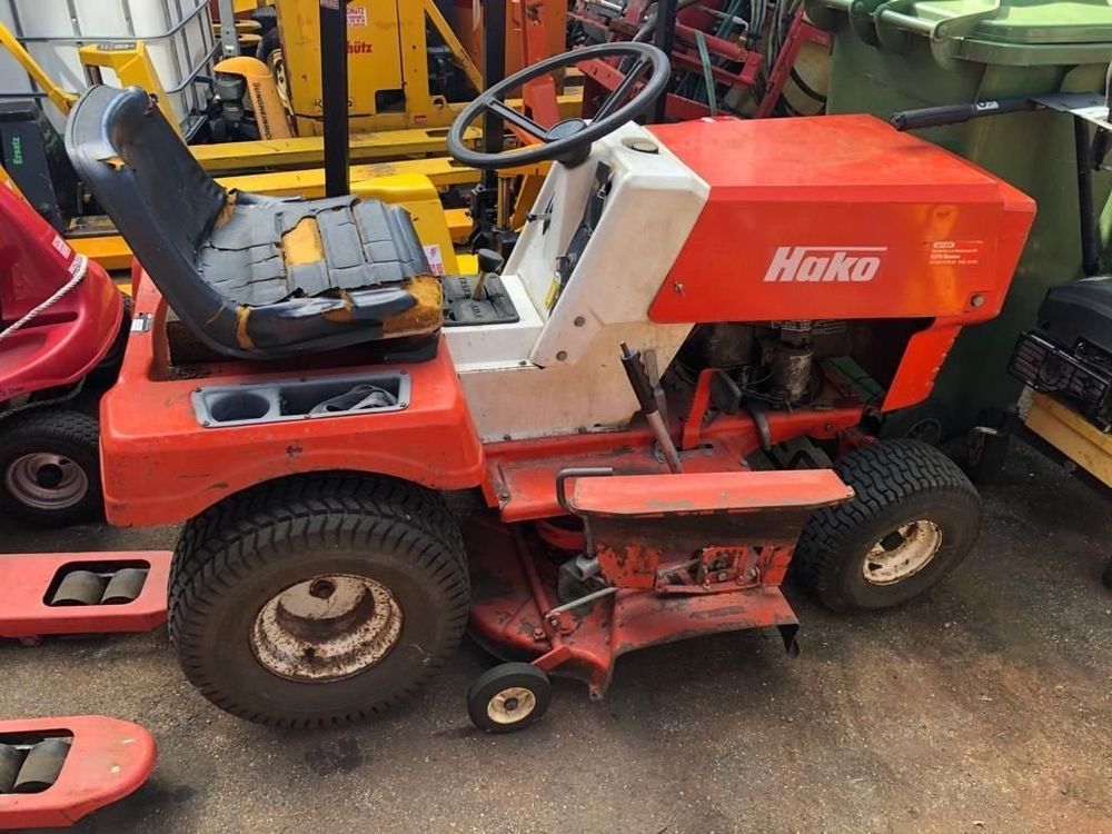 Rasentraktor Aufsitzmäher Verkleidung Kotflügel Hako 1000E – MUCMV