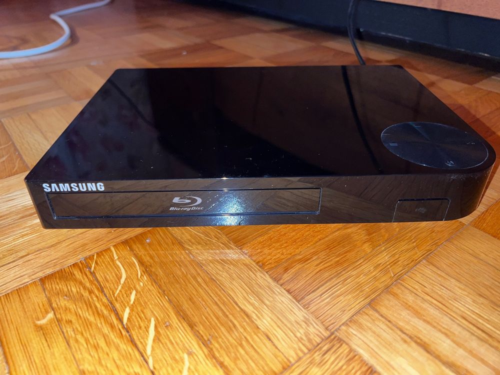 Blue Ray / DVD Player (Gebraucht) in Hünenberg See für CHF 40 – mit ...