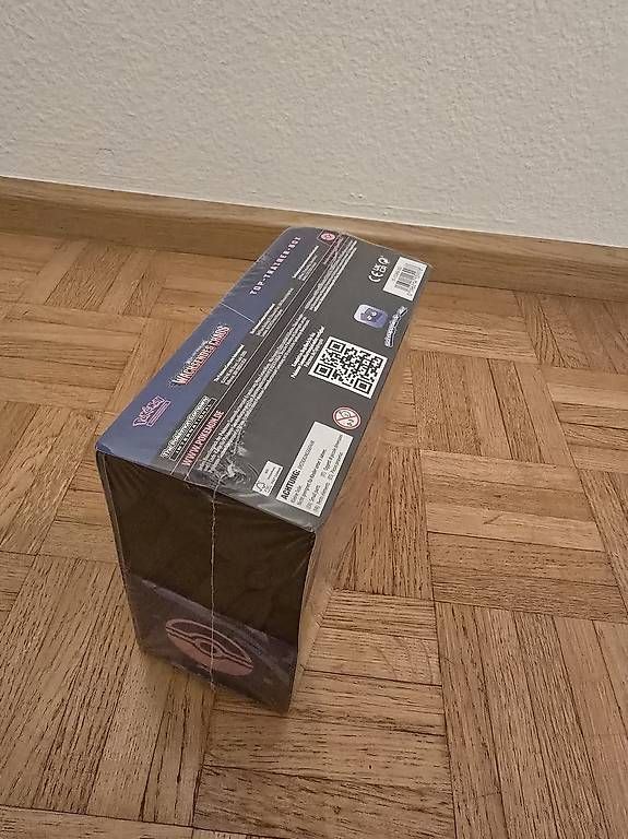 Pokemon Wachsender Chaos Top Trainer Box (Gebraucht) in Basel für CHF ...