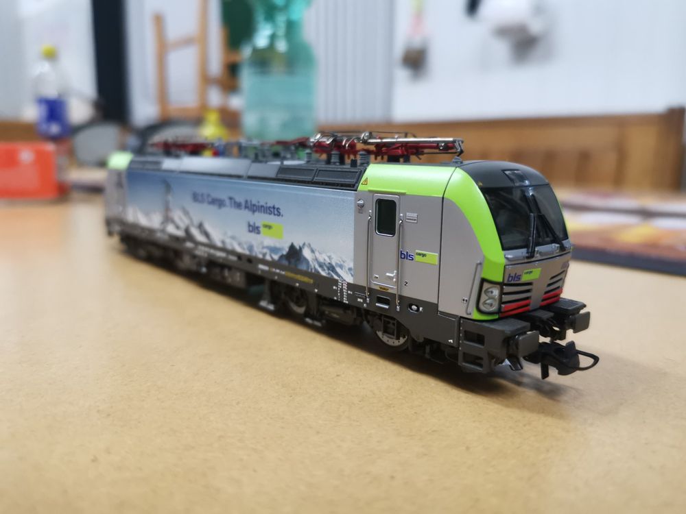 Roco - BLS Vectron Re 475 402 | Kaufen auf Ricardo
