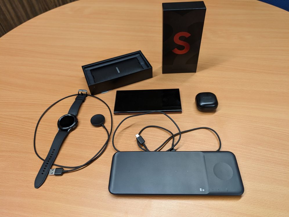 Samsung Galaxy S22 Ultra, Galaxy Watch 4 Classic, Buds Pro (Gebraucht ...
