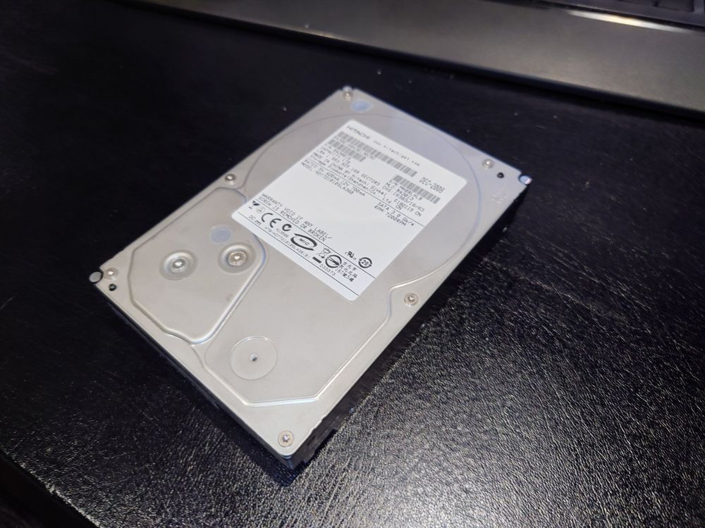 Hitachi HDD | 1-Tera | 7200 RPM | SATA 3.0 GB/s (Gebraucht) in Stäfa ...