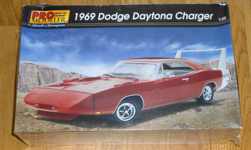 REVELL MONOGRAM PRO MODELER 1969 DODGE CHARGER DAYTONA 1:25 (Neuf avec ...