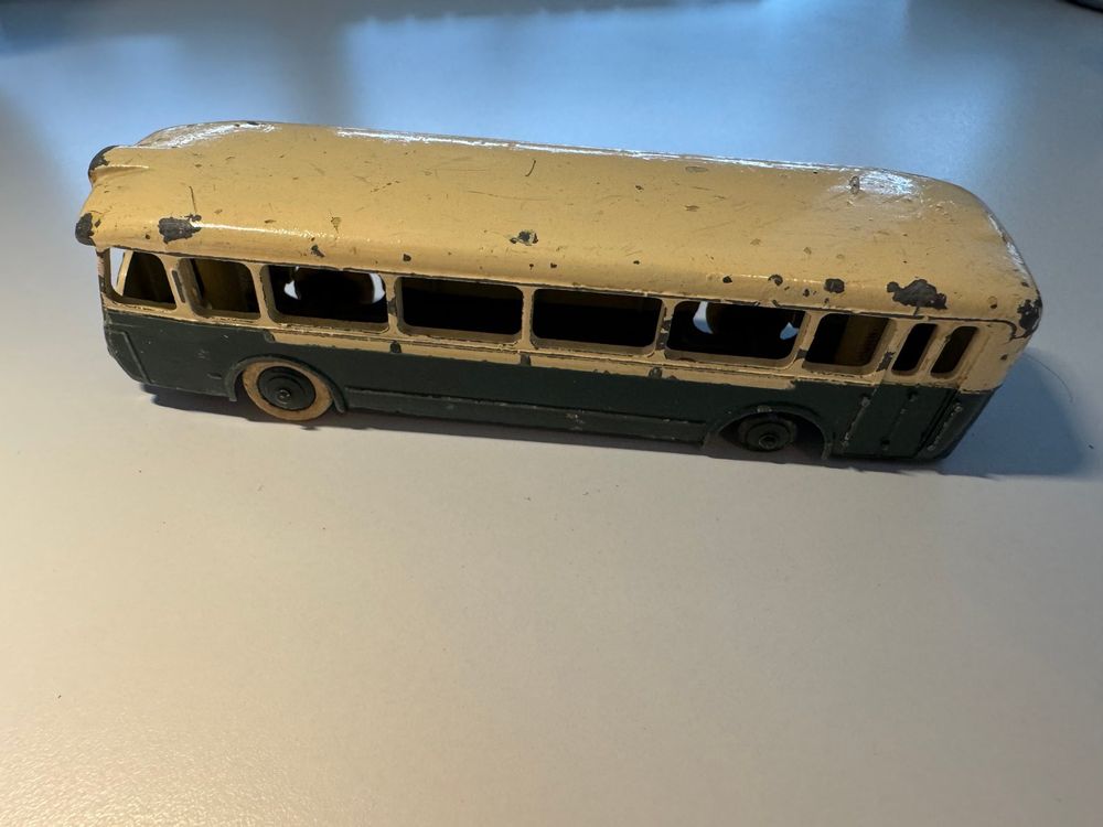 Dinky Toys Autobus Parisien Somua Panhard (Defekt) in Basel für CHF 5 ...