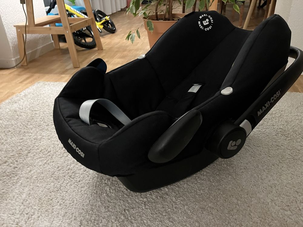 Maxi-Cosi Rock Baby Car Seat (i-Size) (Gebraucht) in Glattpark(Opfikon ...