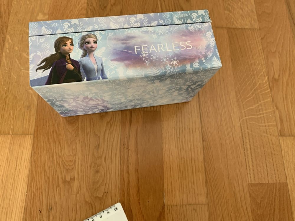 Elsa und Ana Set Schatztruhe une Haarbürste (Gebraucht) in ...