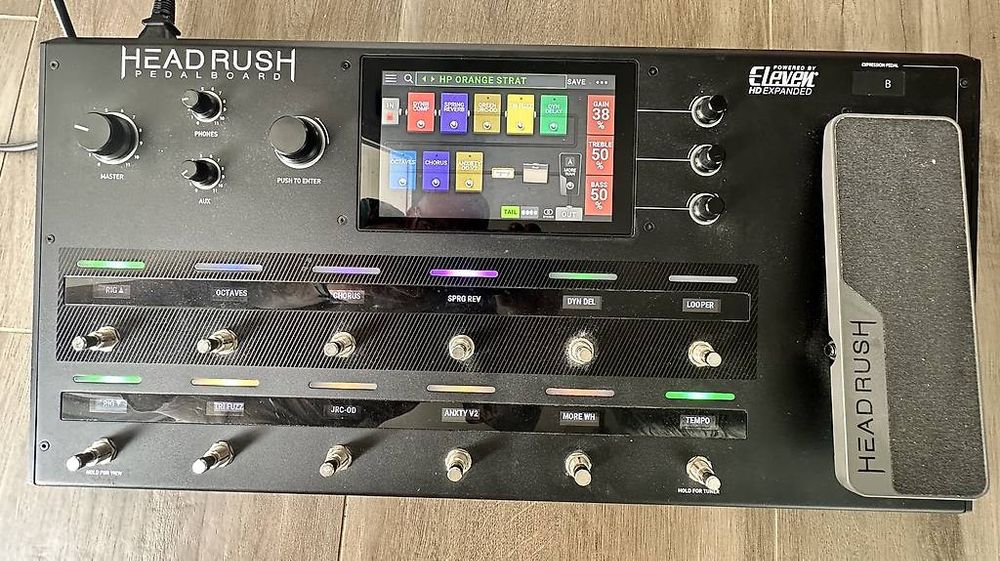 Pedalboard HEADRUSH (D'occasion) à Lonay pour CHF 460 – retrait ...