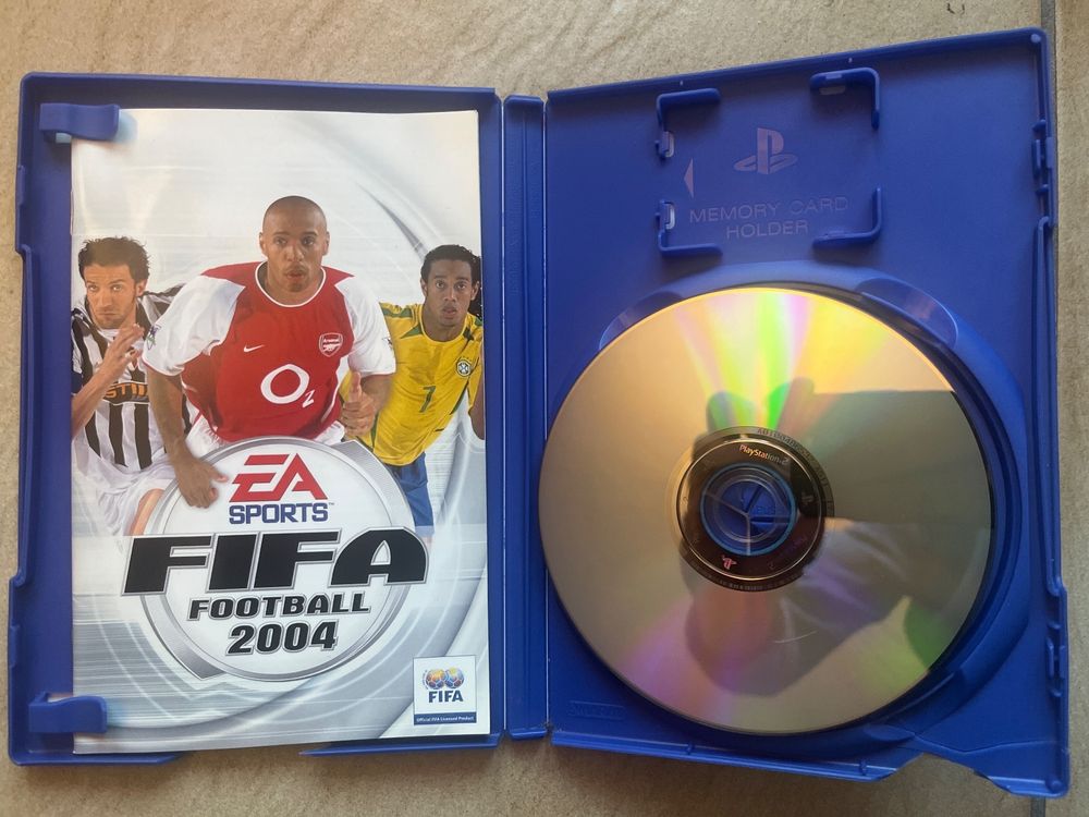 Jeu FIFA 2004 pour PS2 (Gebraucht) in Vernayaz für CHF 2 – mit ...