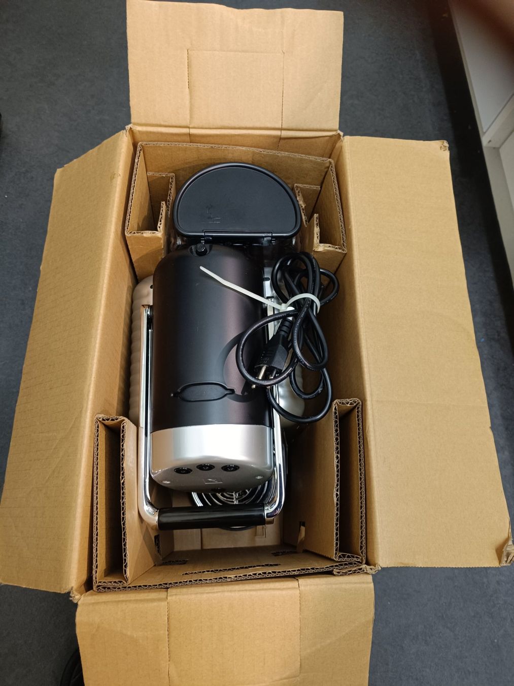 Nespresso Zenius Kaffeemaschine - Top Zustand, wenig benu... (Gebraucht ...