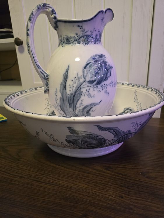 Antique French Wash Basin and Pitcher Set tulipe faienceries | Kaufen ...