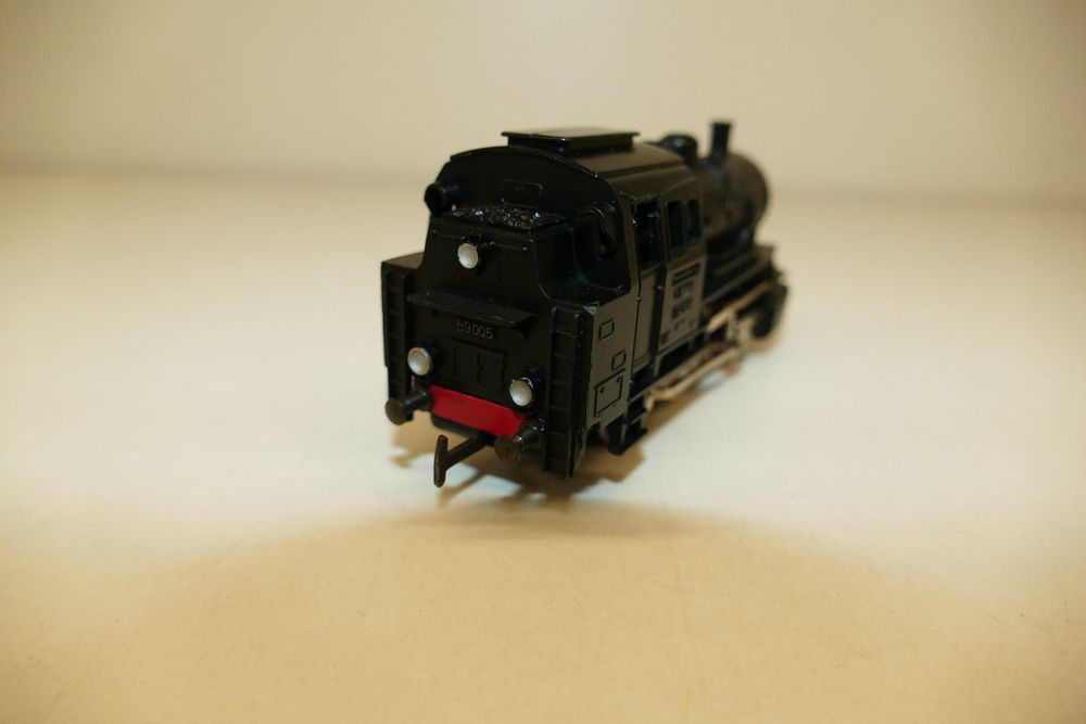 Märklin H0: DB Tenderdampflok BR89 (Defekt) in Niederhasli für CHF 9 – mit Lieferung auf Ricardo ...