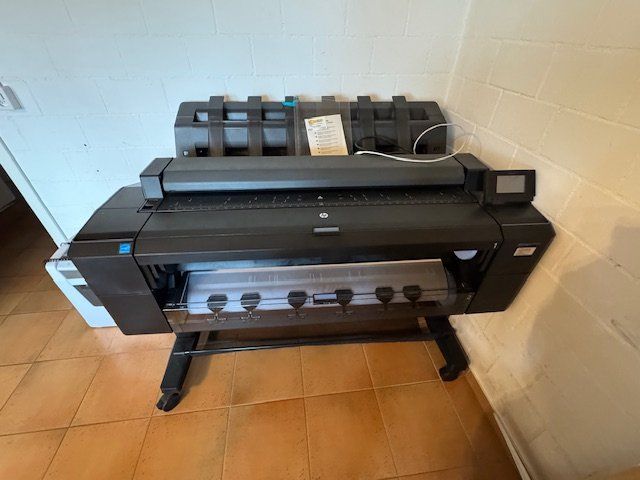 HP Designjet T 2500 Plotter (Gebraucht) in Meggen für CHF 1500 – nur ...
