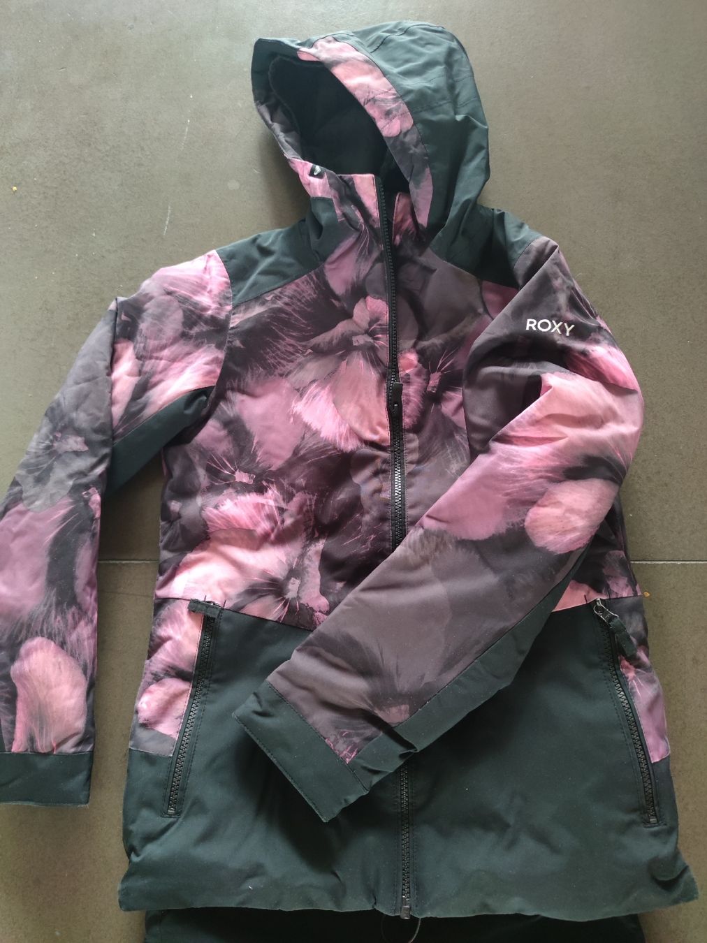 Roxy Mädchen Skianzug, Grösse 12, Top Zustand! (Gebraucht) in Zürich für CHF 25 – mit Lieferung ...