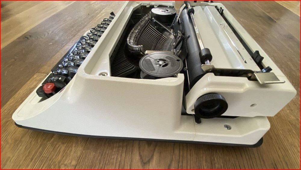 Schreibmaschine Silver-Reed 500 (Gebraucht) in Thun für CHF 15 – mit ...