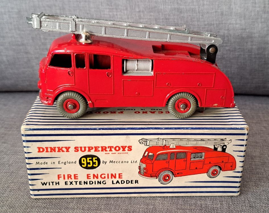 Dinky Toys 955 Fire Engine with extending ladder (D'occasion) à ...