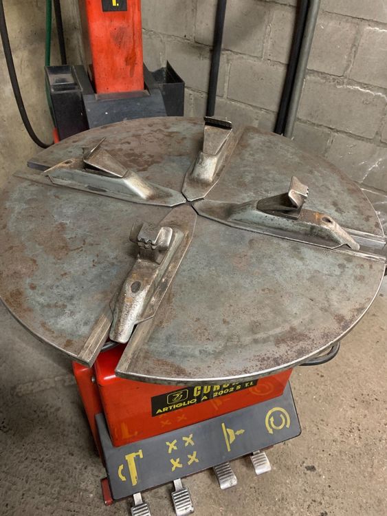 Reifenmontiermaschine Corghi 2002 S (Gebraucht) in Landiswil für CHF ...