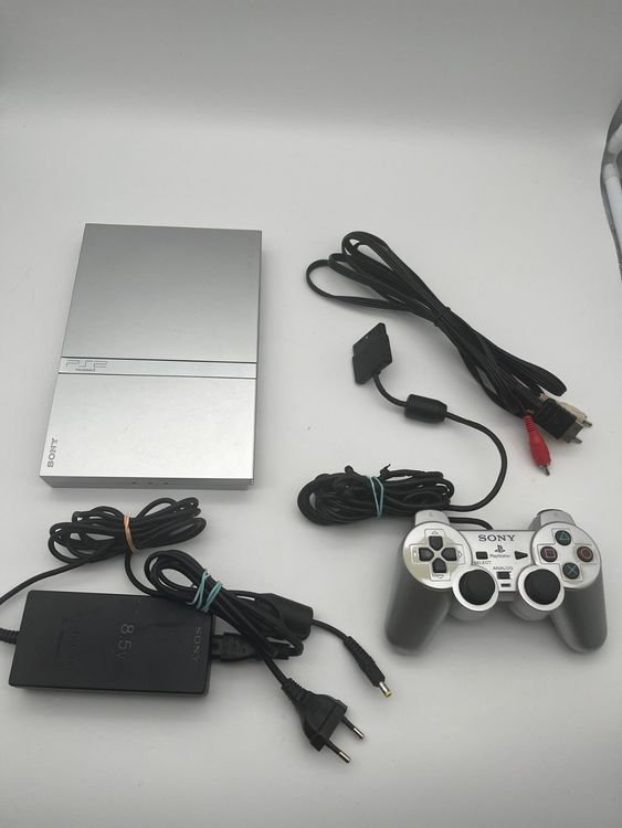Playstation 2 Slim + Controller PS2 Sony Silber | Kaufen auf Ricardo