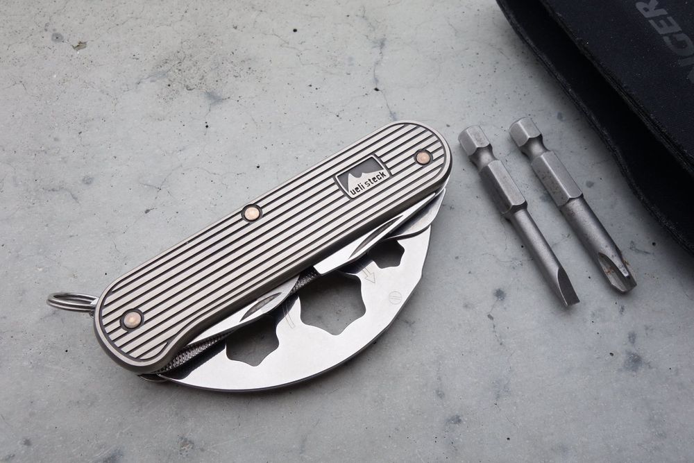 Wenger Titanium Ueli Steck Special Edition Taschenmesser (Neu (gemäss ...