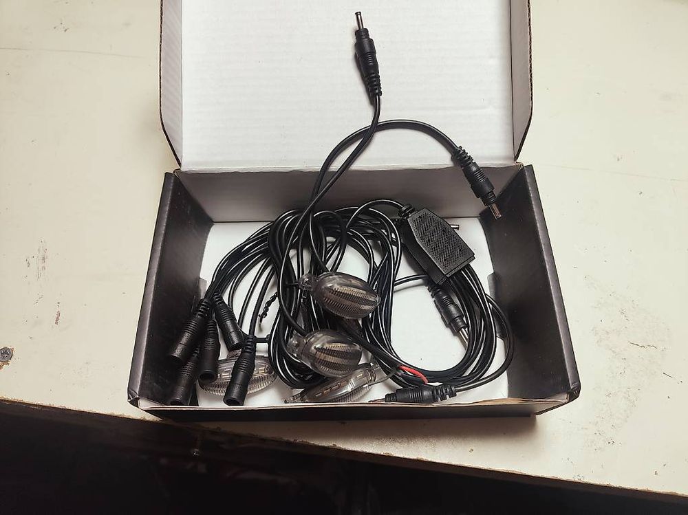 Luci led daylight (Usato) a Losone per CHF 20 – con consegna | Acquista ...