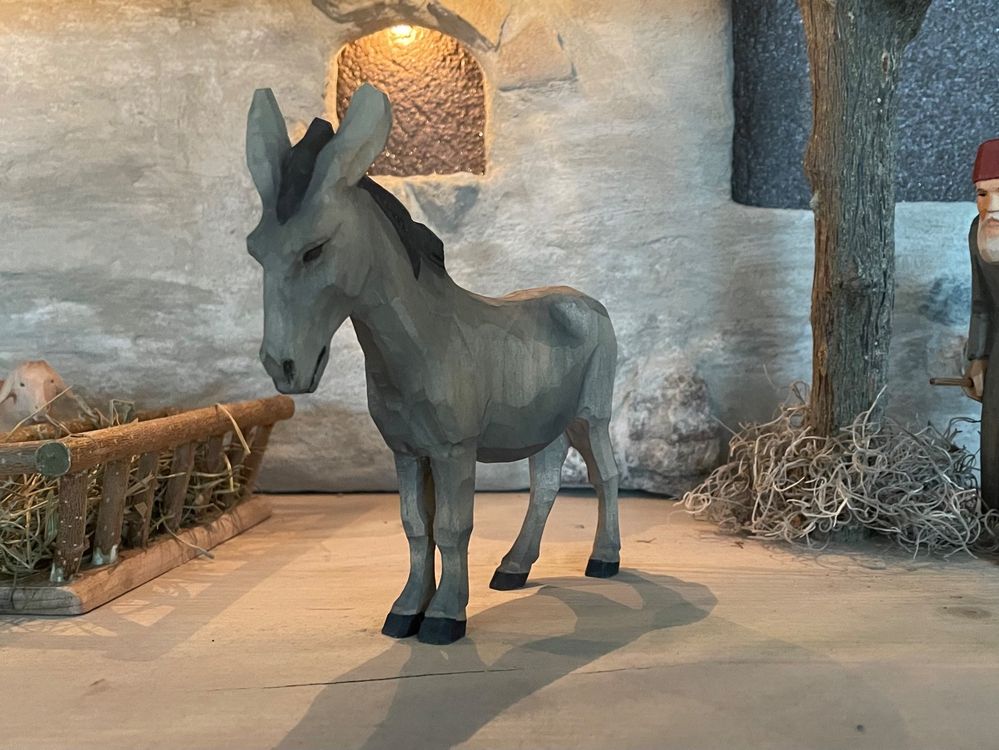 Huggler Esel Krippenfigur (Gebraucht) in Reinach BL für CHF 145 – mit ...