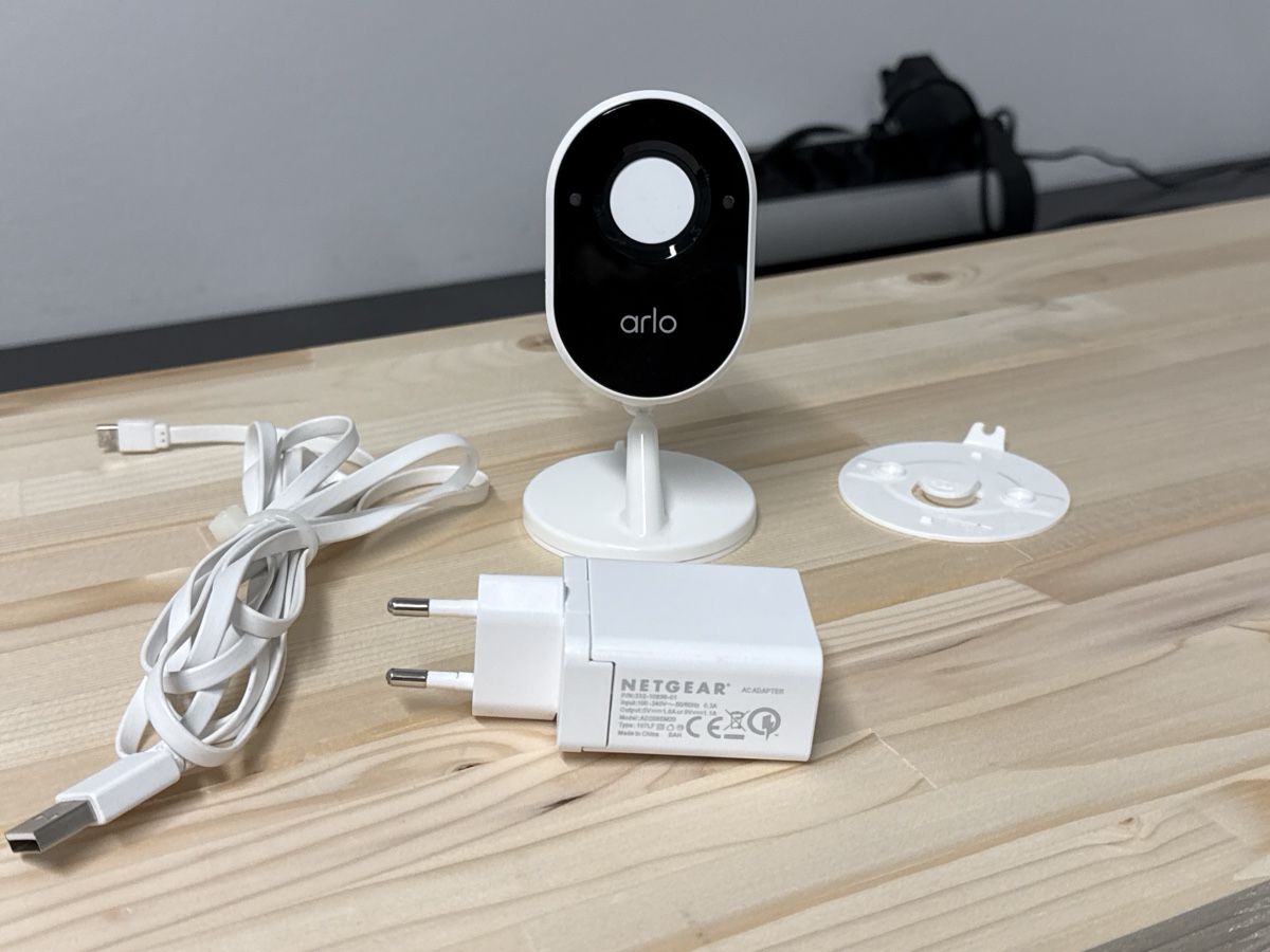Arlo Essential Indoor Kamera inkl. Netzteile (Gebraucht) in Stettfurt ...