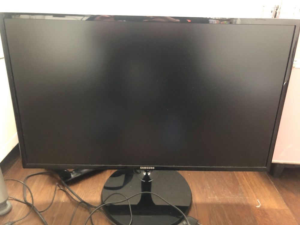 SAMSUNG 27" Bildschirm | Kaufen auf Ricardo