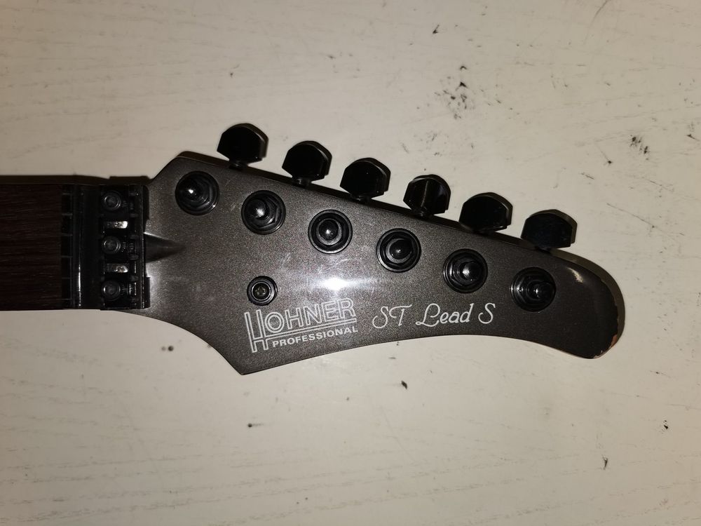 HOHNER PROFESSIONAL "ST LEAD S" - E-Gitarre (Defekt) in Thalheim an der ...