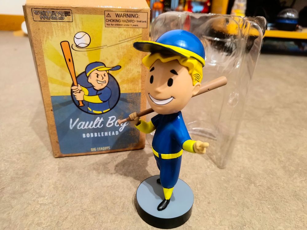 Fallout Vault Boy Bobblehead Big Leagues Figurine (Gebraucht) in ...