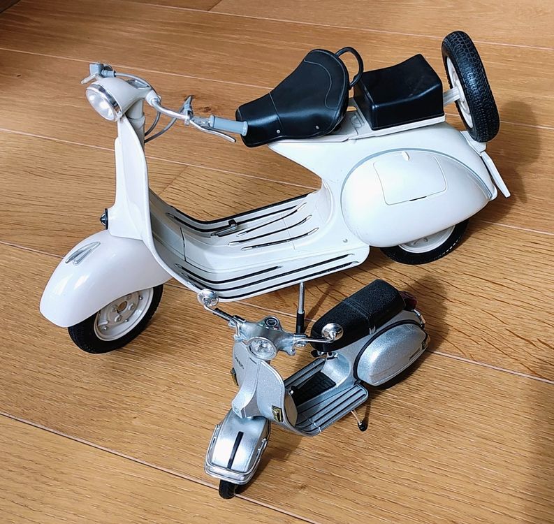 2 x VESPA 125 Modelle von New Ray - Massstab 1:6 und 1:12 | Kaufen auf ...