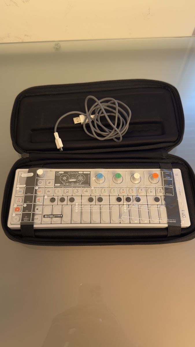 Teenage Engineering OP1 1st Gen. + PO33 K.O. + Po32 Tonic (Gebraucht ...