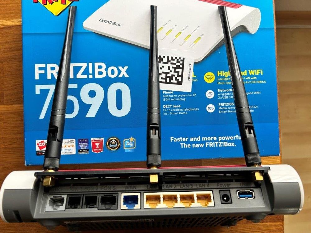 Fritz.Box 7590 A/CH Version mit Ausbau Frixtender Antennen (Gebraucht) in Leutwil für CHF 95 ...